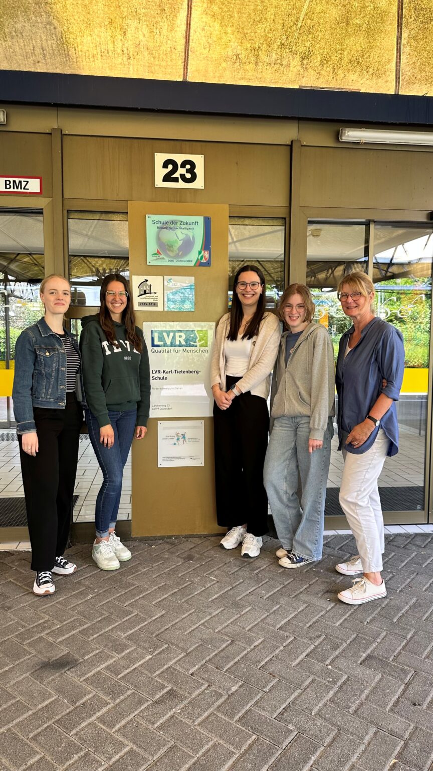 Unser Besuch an der LVR- Karl-Tietenberg-Schule in Düsseldorf ...